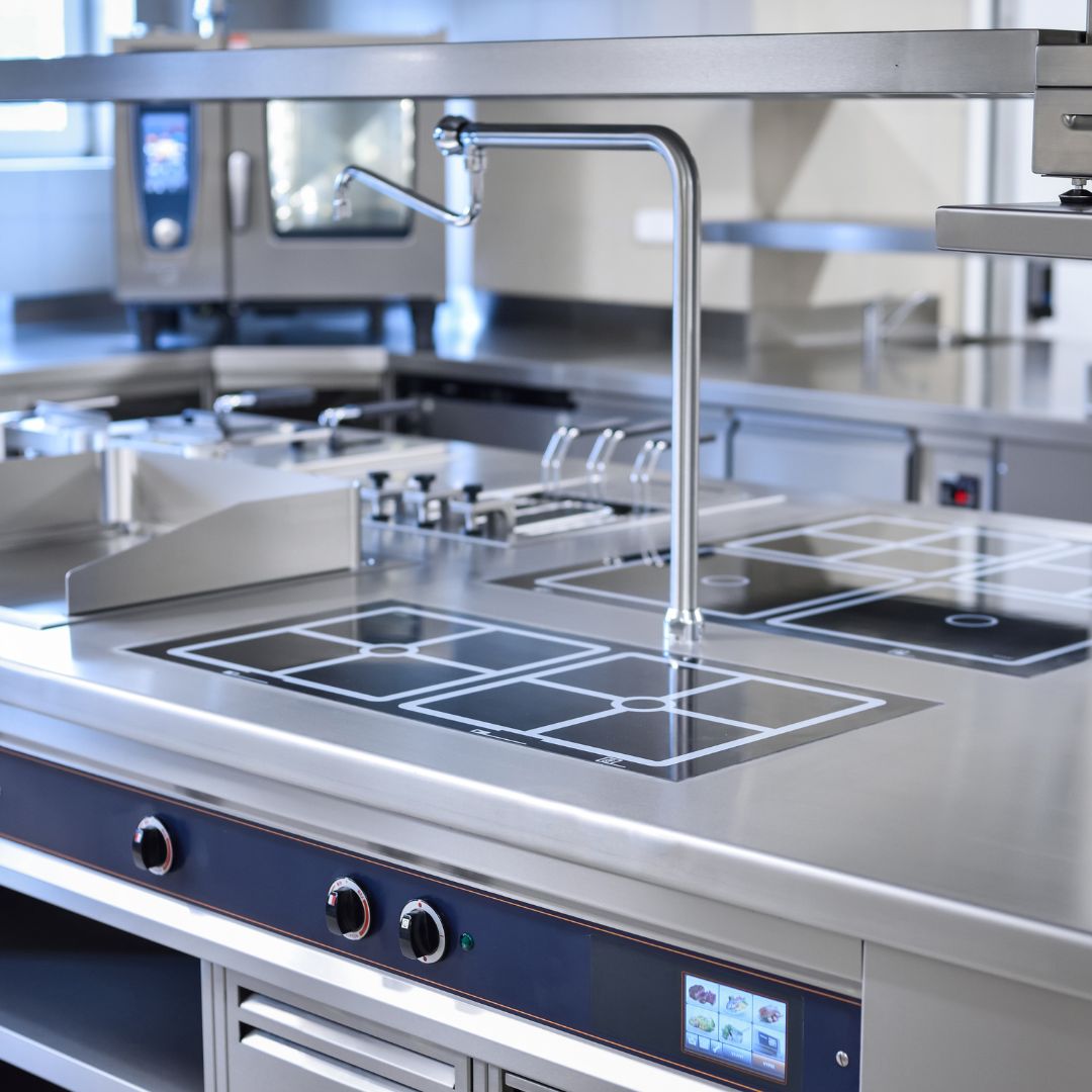 Safety First! 8 Tips for Proper Food Handling and Food Safety - Comcom ...